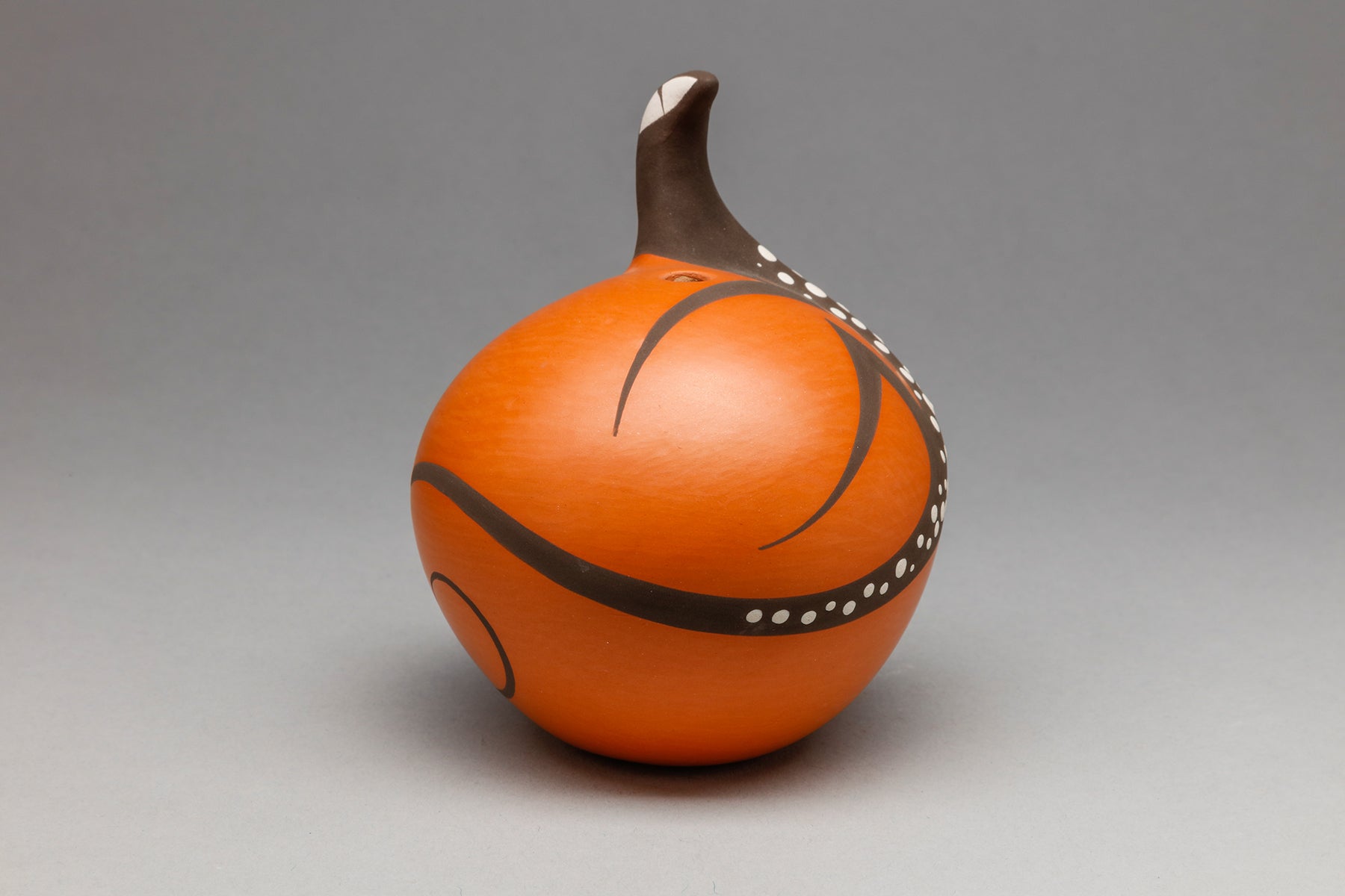 Seed Pot with Lizard by Avelia and Anderson Peynetsa, Zuni Pueblo ...